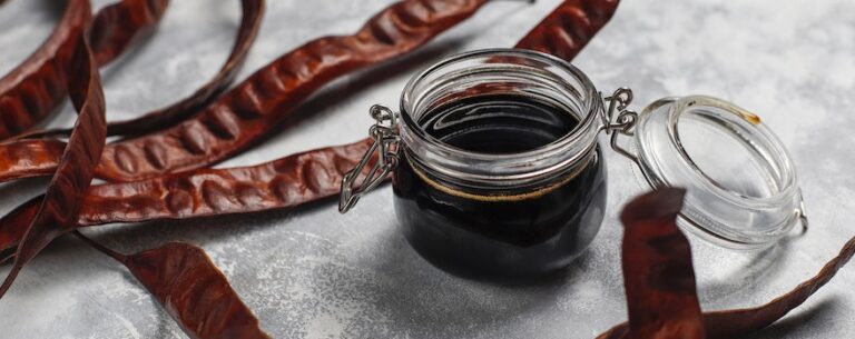 Carob, the fiber-rich seeds: Benefits, Dosage, Risks