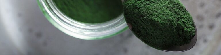 Spiruline, l'aliment du futur : Bienfaits, Composition et Posologie